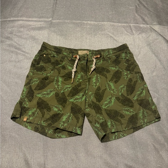 g.i.g.a. dx by killtec | Shorts | Green Leaf Print Shorts | Poshmark